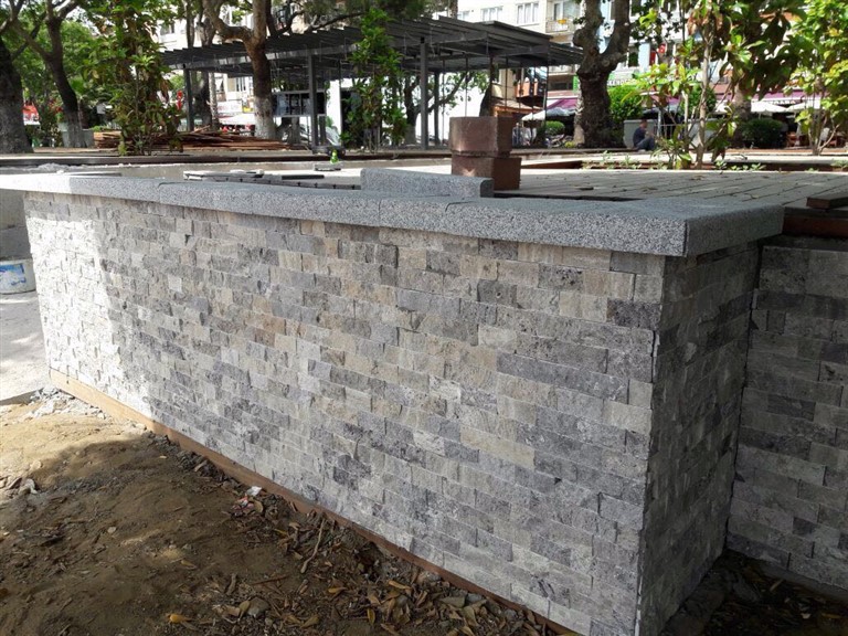 Silver Travertine Splitface 5x15x2 cm | Mazzmar Stone