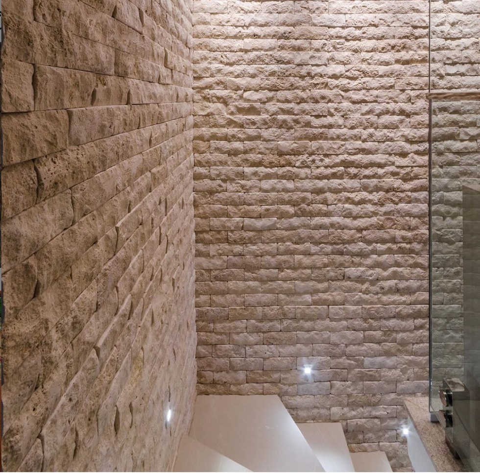 7,5x20 Travertino Rustico da Turquia | #Rockface | Travertine Splitface ...